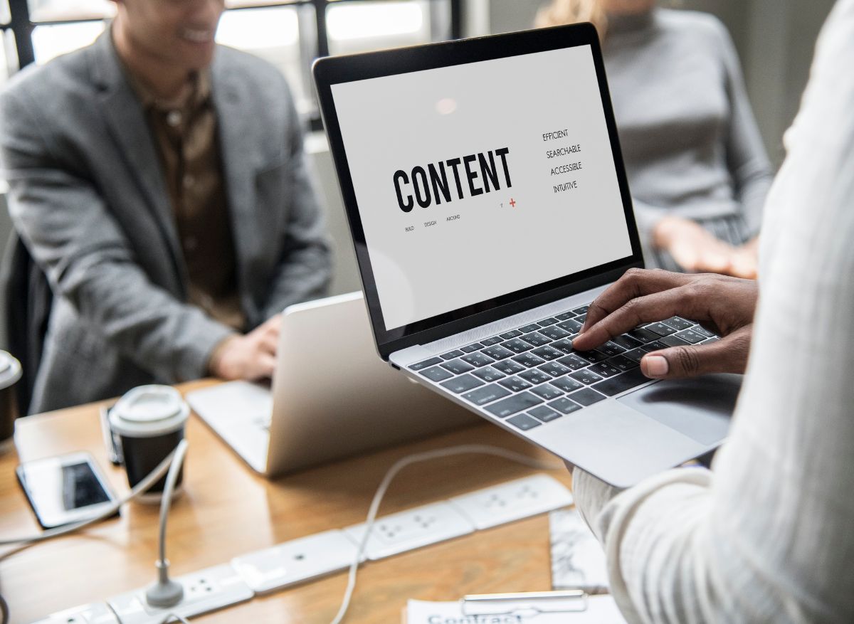 6 Benefits of Using a Content Writing Agency